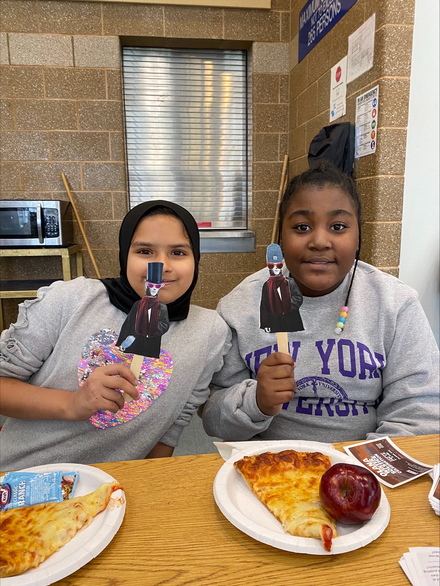 JHS Students Have Fun with Olana at Lunch | Hudson City School District